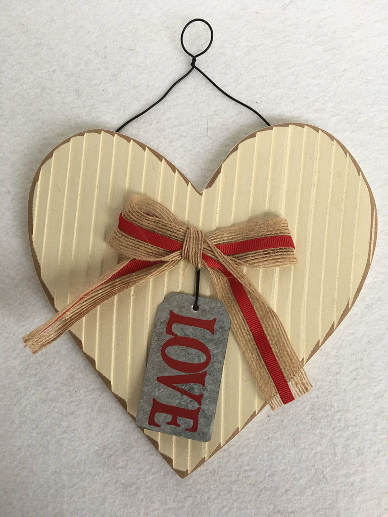 Valentine Heart with Hugs or Love Hanging Tag Wall Hanging – CrazeAbout